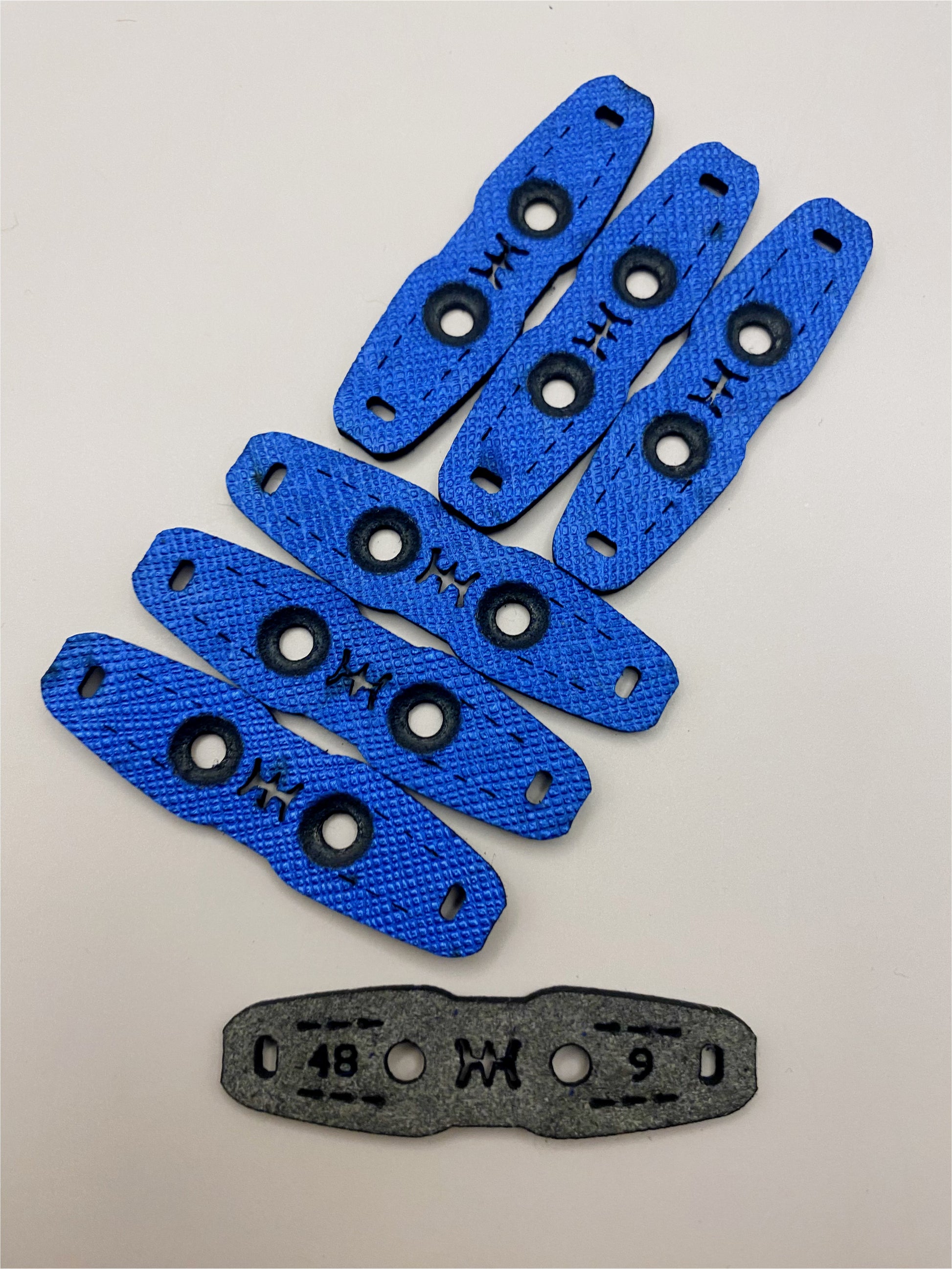 2mm Blue Anti-Slip Accurate Pit Pouches (48-9)-(10 pack) – Omega Slings